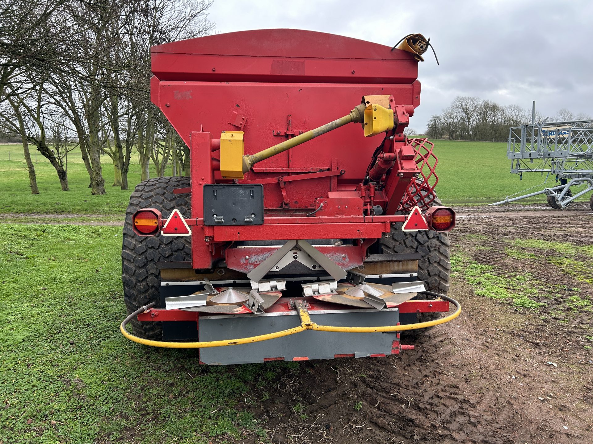 Lot 214 – (2002) Bredal K85 Lime/Fertiliser Spreader | Perkins George Mawer